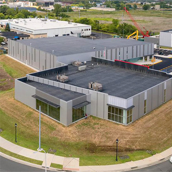 Hot Rolled / Welded H-Section Steel Columns And Beams Metal Building ...