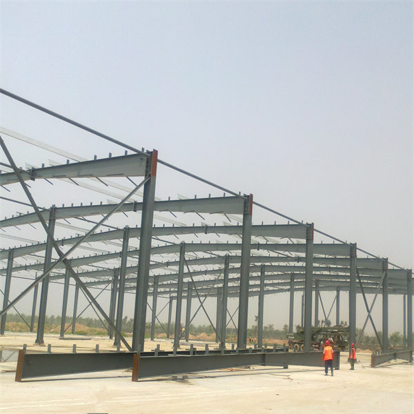 Hot Rolled / Welded H-Section Steel Columns And Beams Metal Building ...